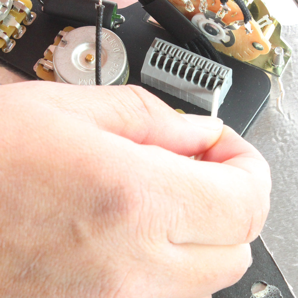 ObsidianWire | A guide to using solder-less connectors